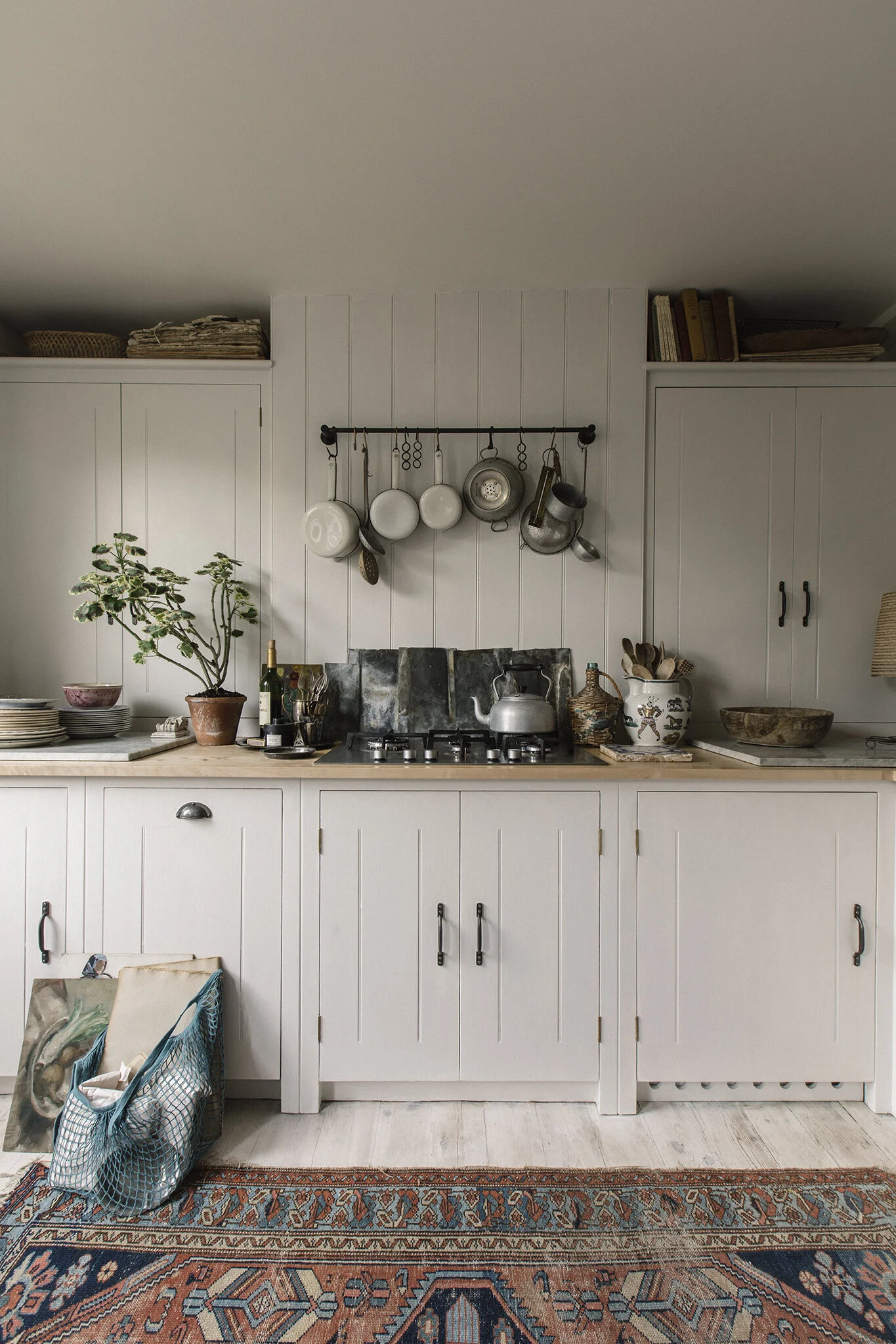 THE CURATED KITCHEN: A GUIDE | Hannah Bullivant • Interior Designer