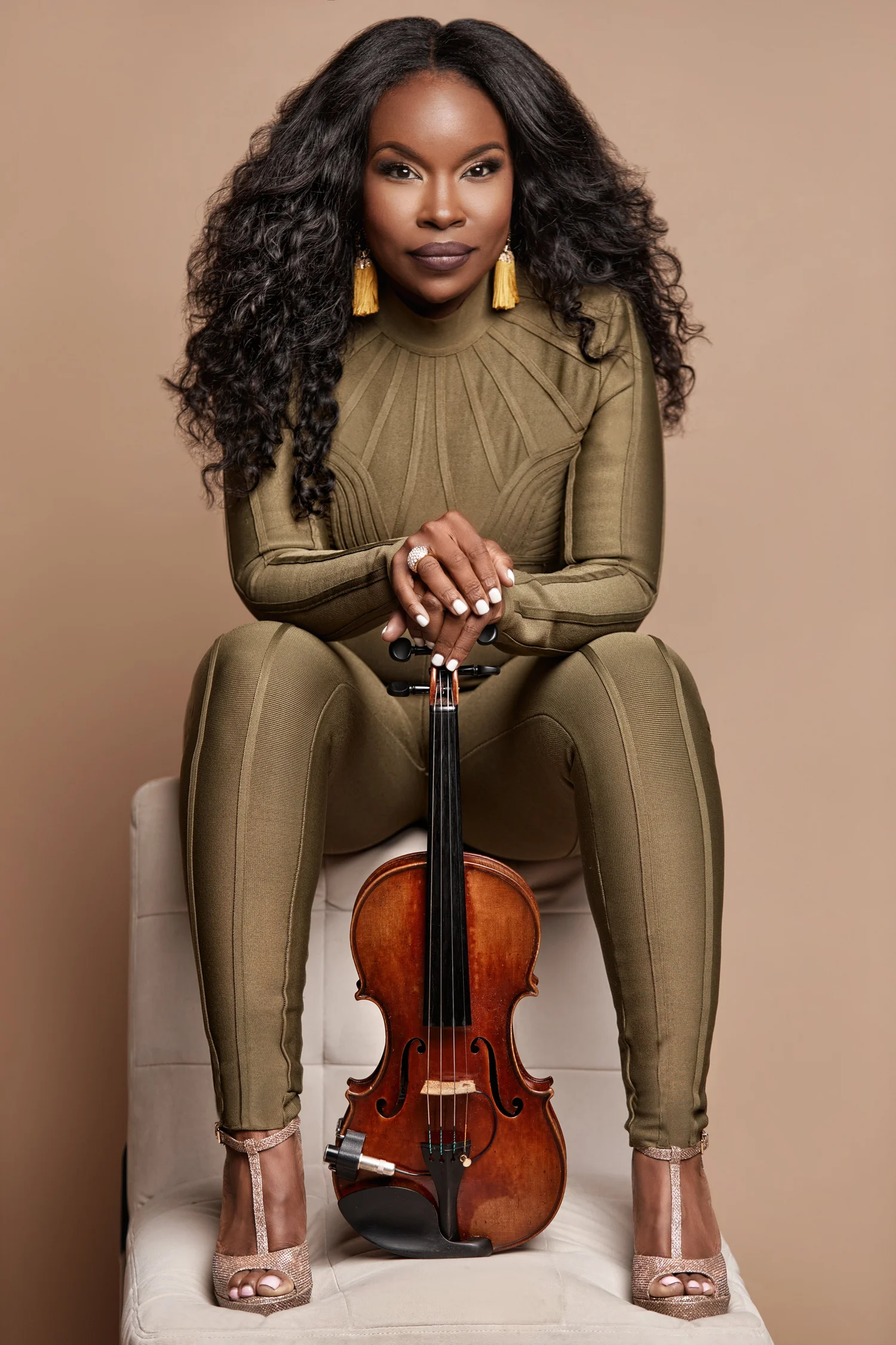ABOUT US — The String Queens