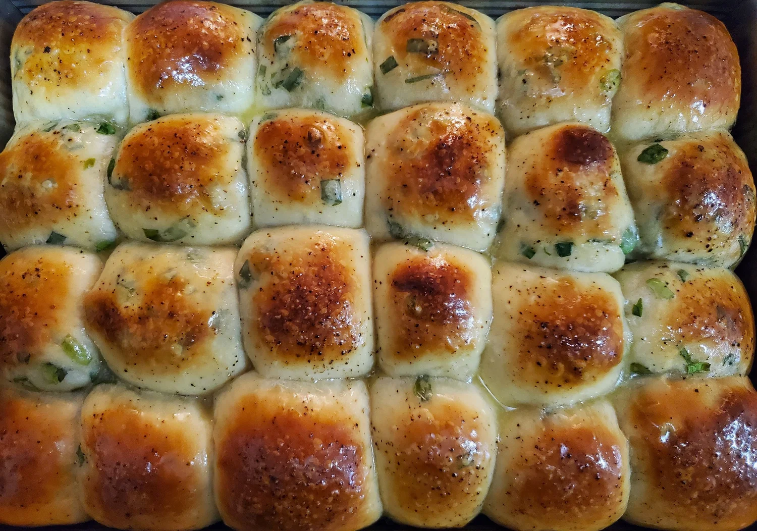 Pull-Apart Sour Cream and Chive Rolls — Sammy's Studies in Food