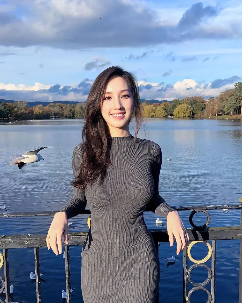 巨乳女高音Hedy海兒勁爆身材著咩衫都遮唔住！｜港女J圖集 - Jablehk