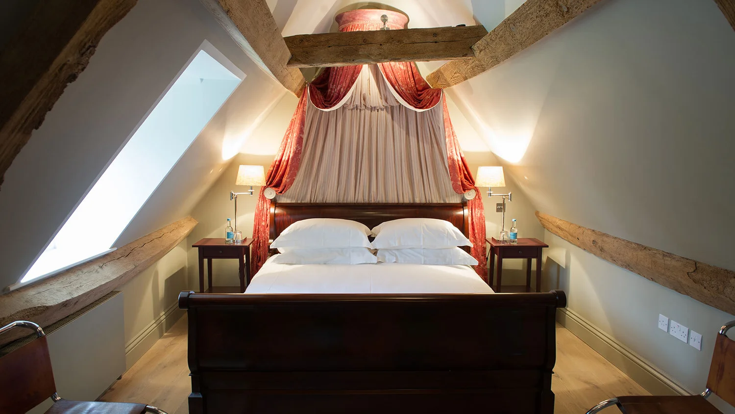 COSY BEDROOMS — Thyme