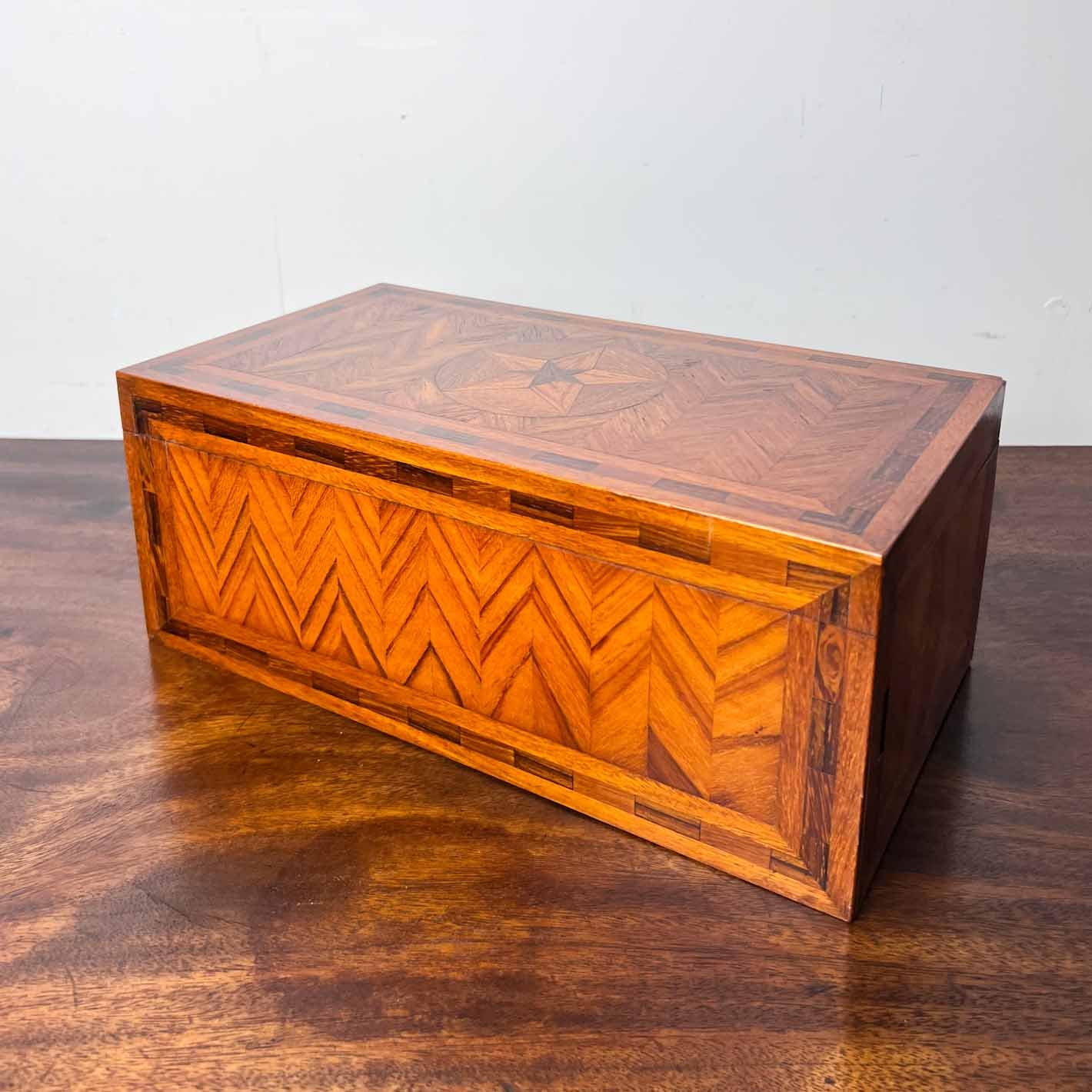 Antique specimen timber parquetry box — Antique and Unique
