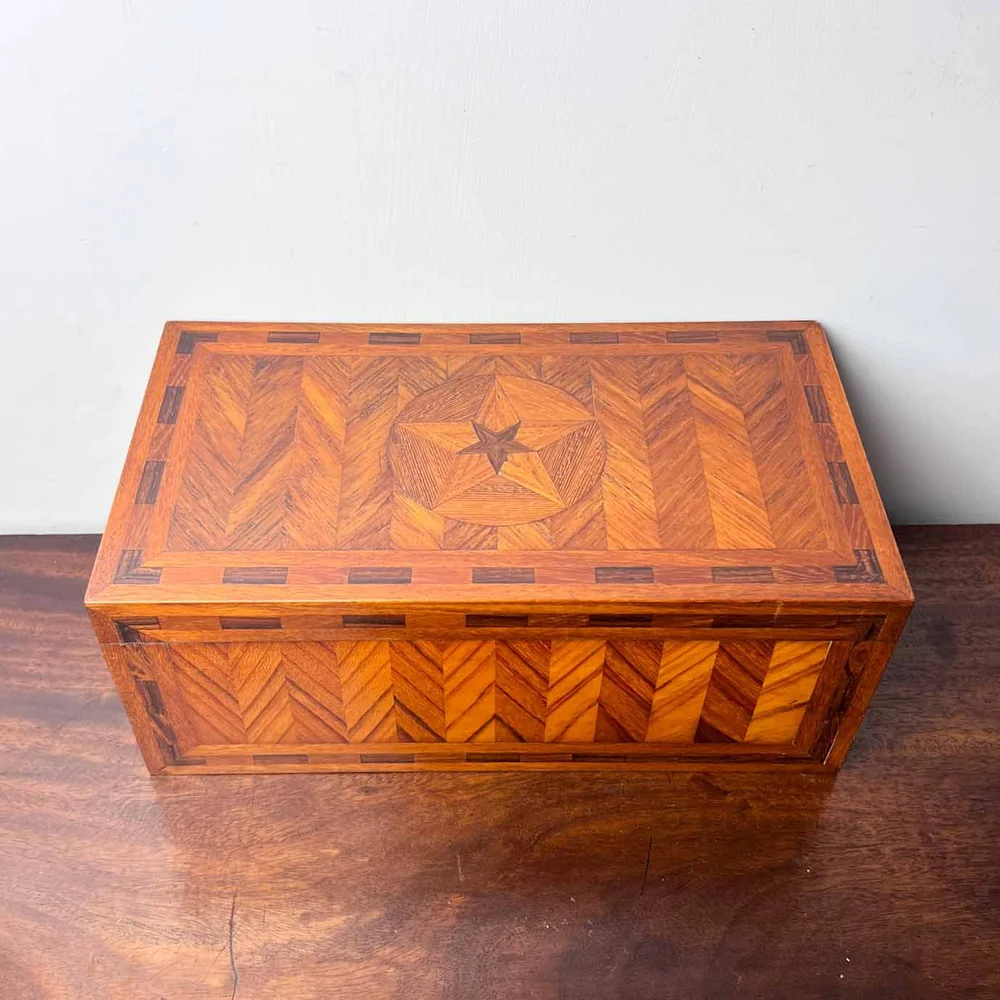 Antique specimen timber parquetry box — Antique and Unique