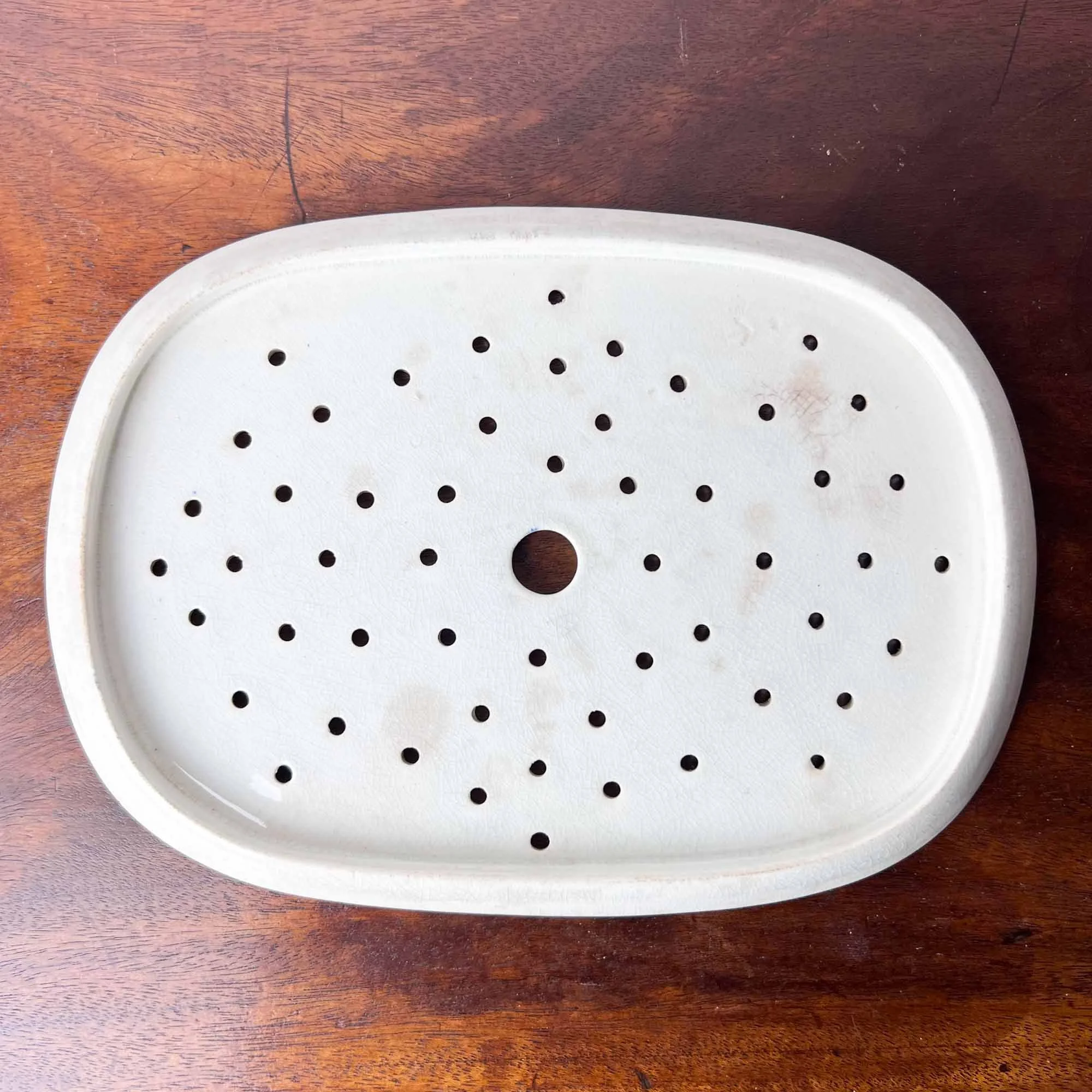 First Period Worcester Fence Pattern Saucer — Antique and Unique