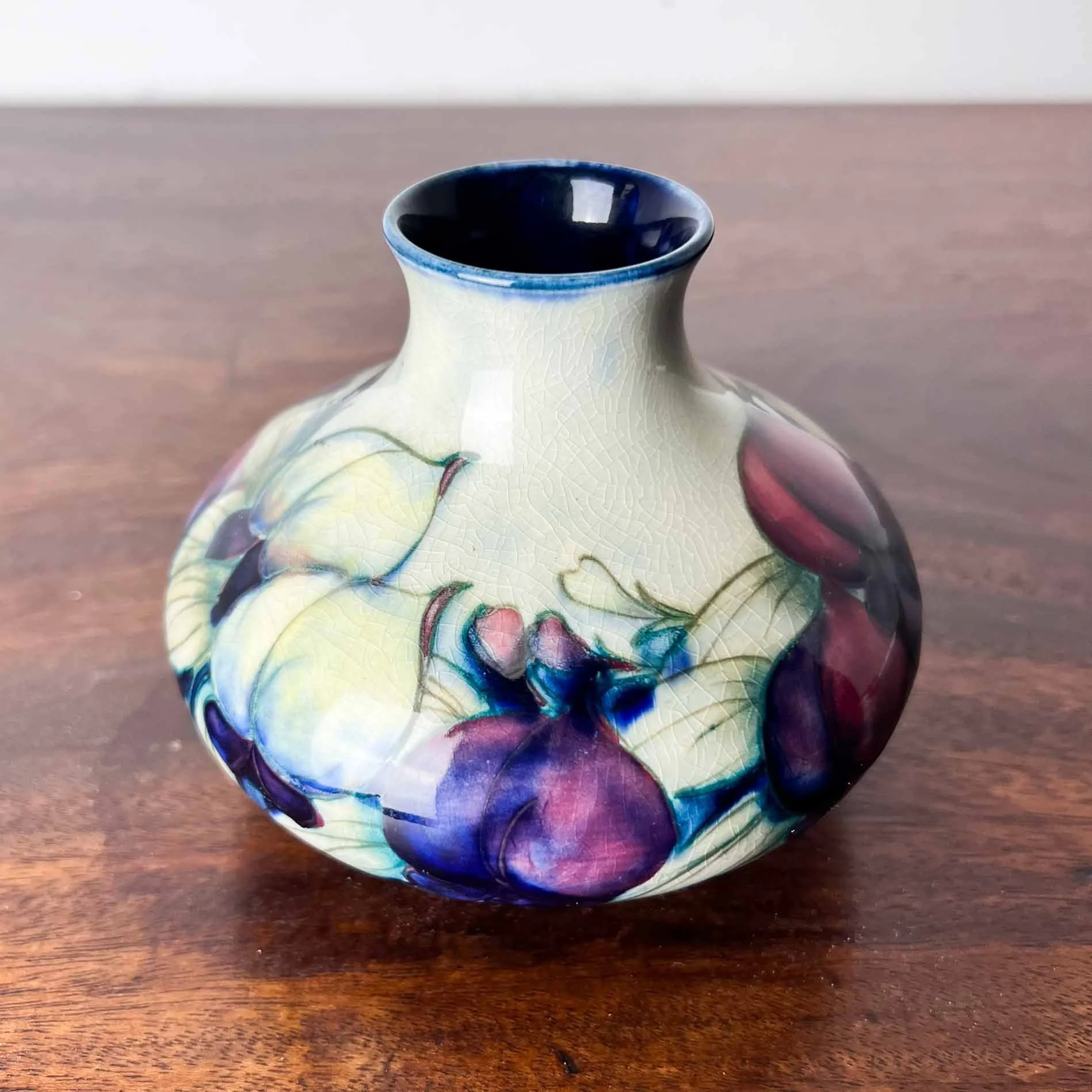 Moorcroft limited edition White Splendour 101/7 vase — Antique and Unique