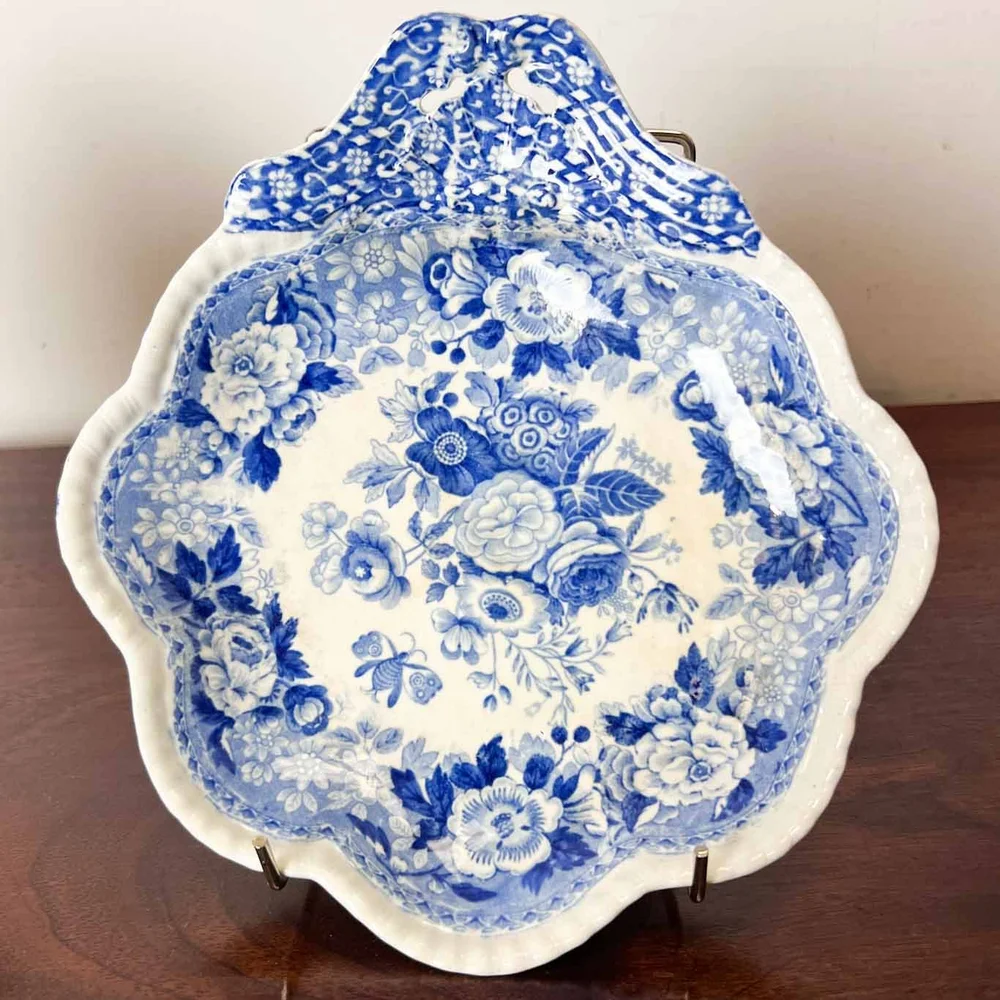 First Period Worcester Fence Pattern Saucer — Antique and Unique