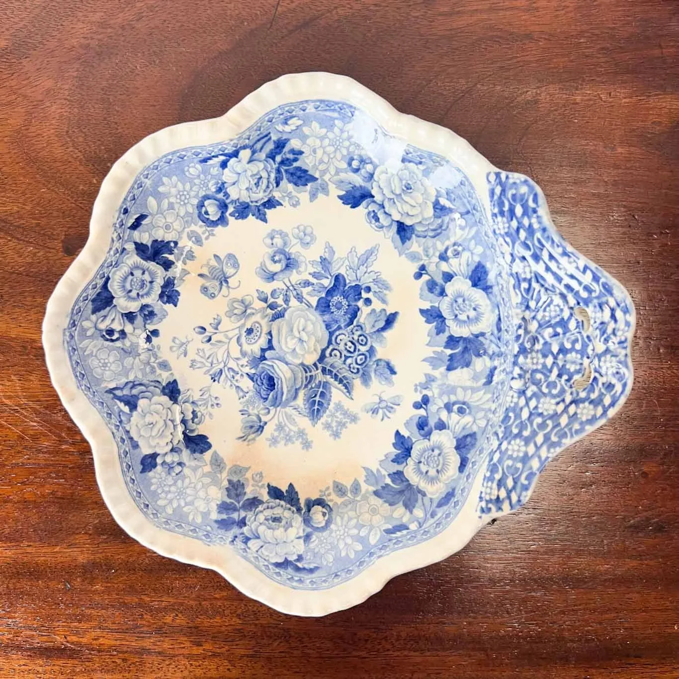First Period Worcester Fence Pattern Saucer — Antique and Unique