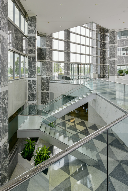 Oakbrook Terrace Tower - Oakbrook Terrace Tower