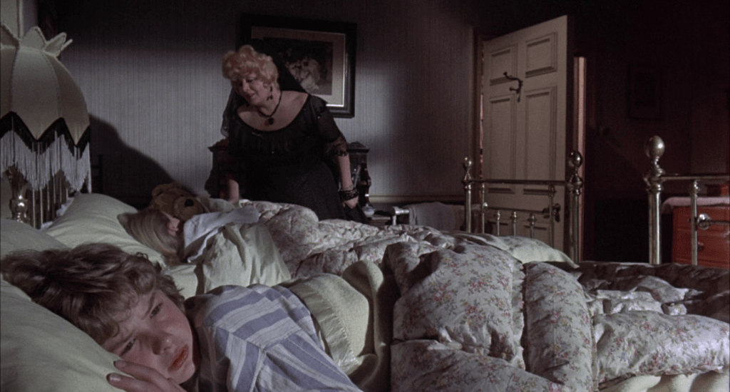 Retro Review: WHOEVER SLEW AUNTIE ROO? (1971) — Macabre Daily