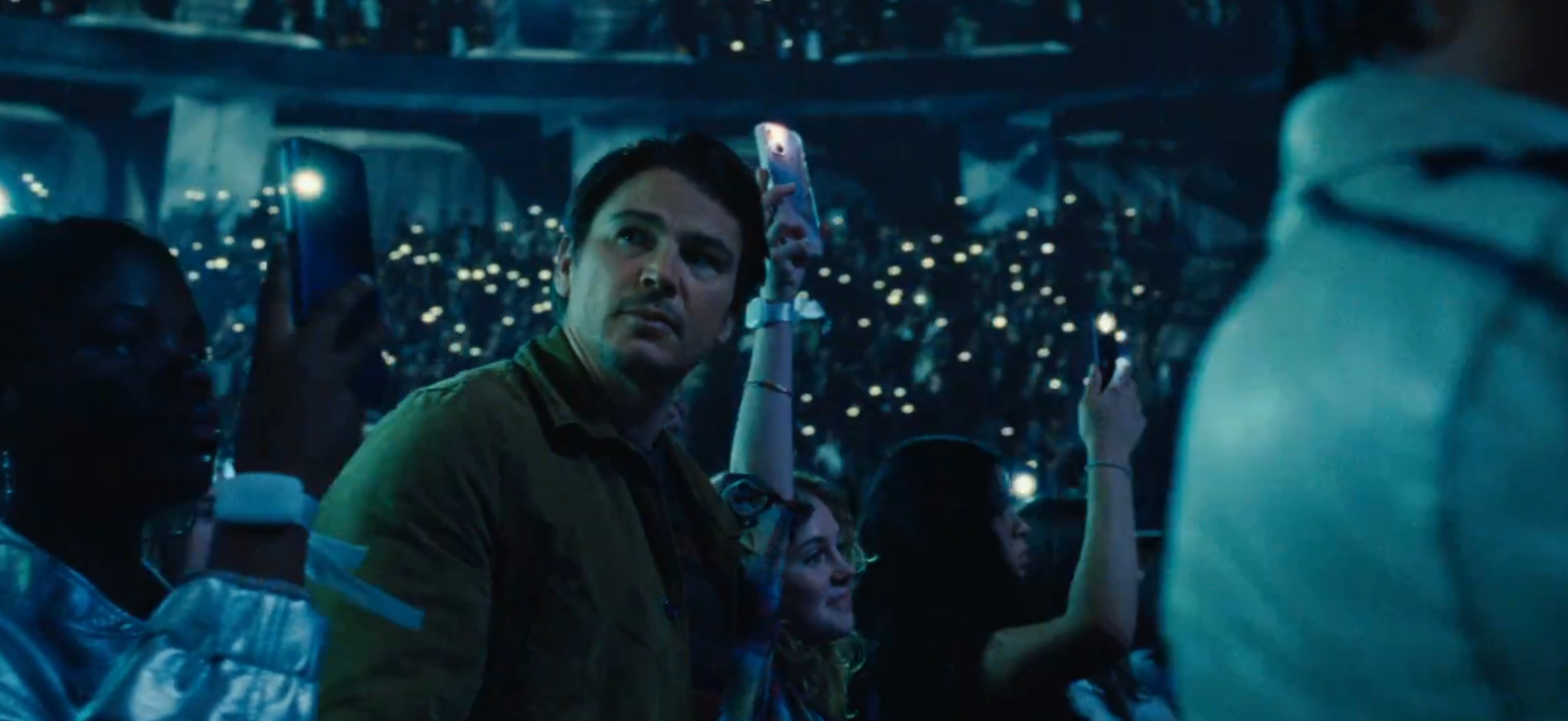 Official Trailer For M. Night Shyamalan's 'TRAP' Previews A Wild New ...