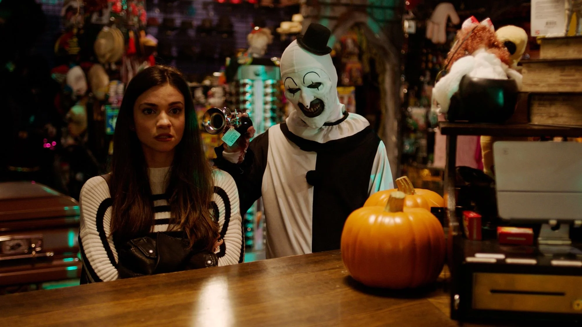 "Terrifier 2" Review & Exclusive Interview With Writer/Director Damien ...