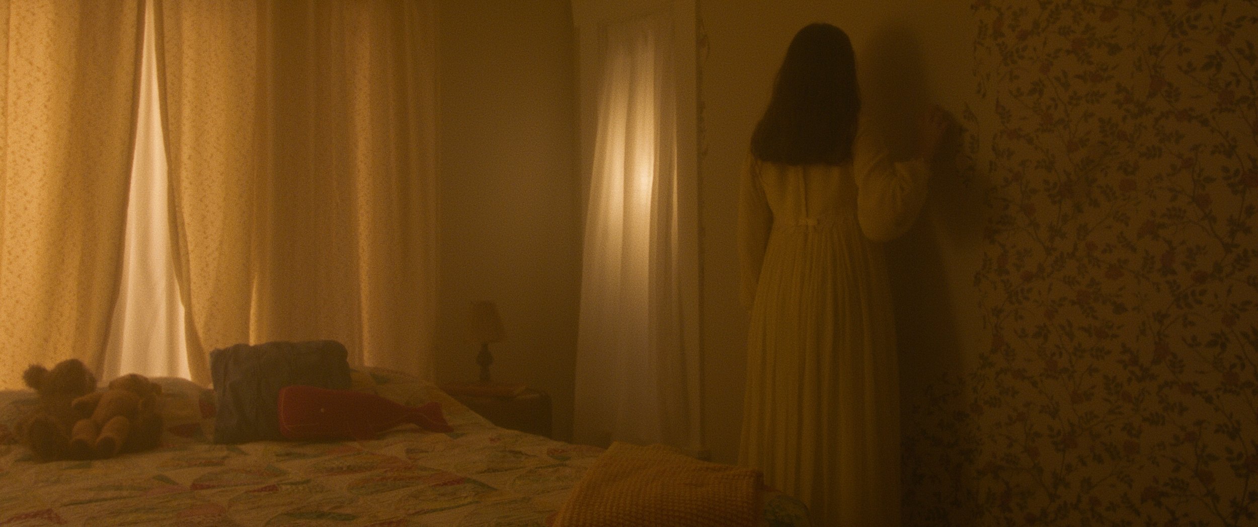 “LILLY LIVES ALONE” (2025) Packs An Emotional Punch (REVIEW) — Macabre ...