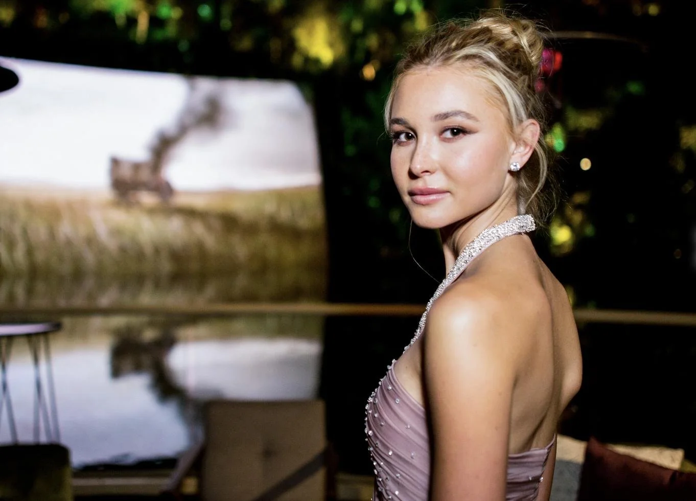 ISABEL MAY Makes The Jump From "YELLOWSTONE" Prequels To "SCREAM ...