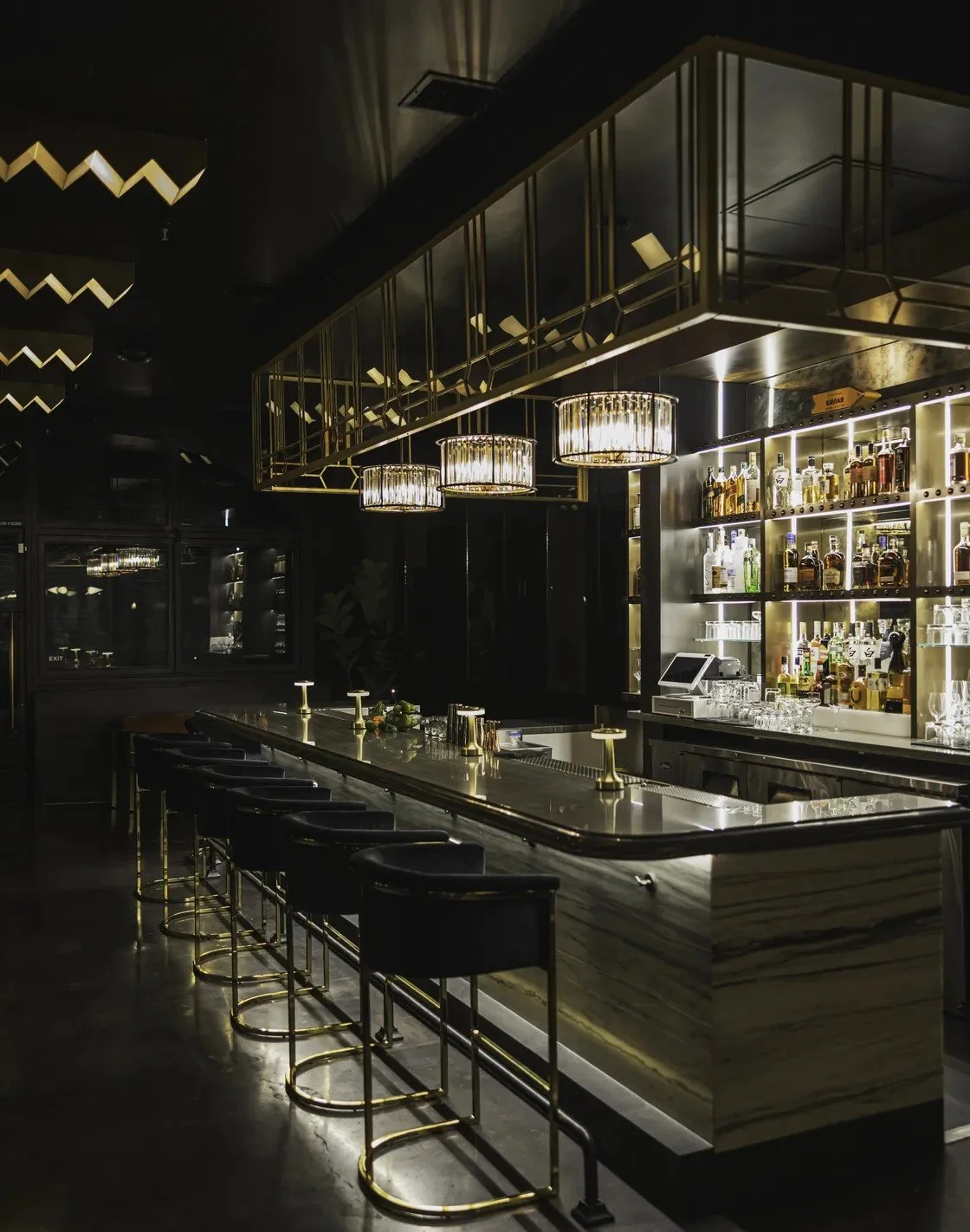 Reservations & Dining Experience — Sampa Los Angeles