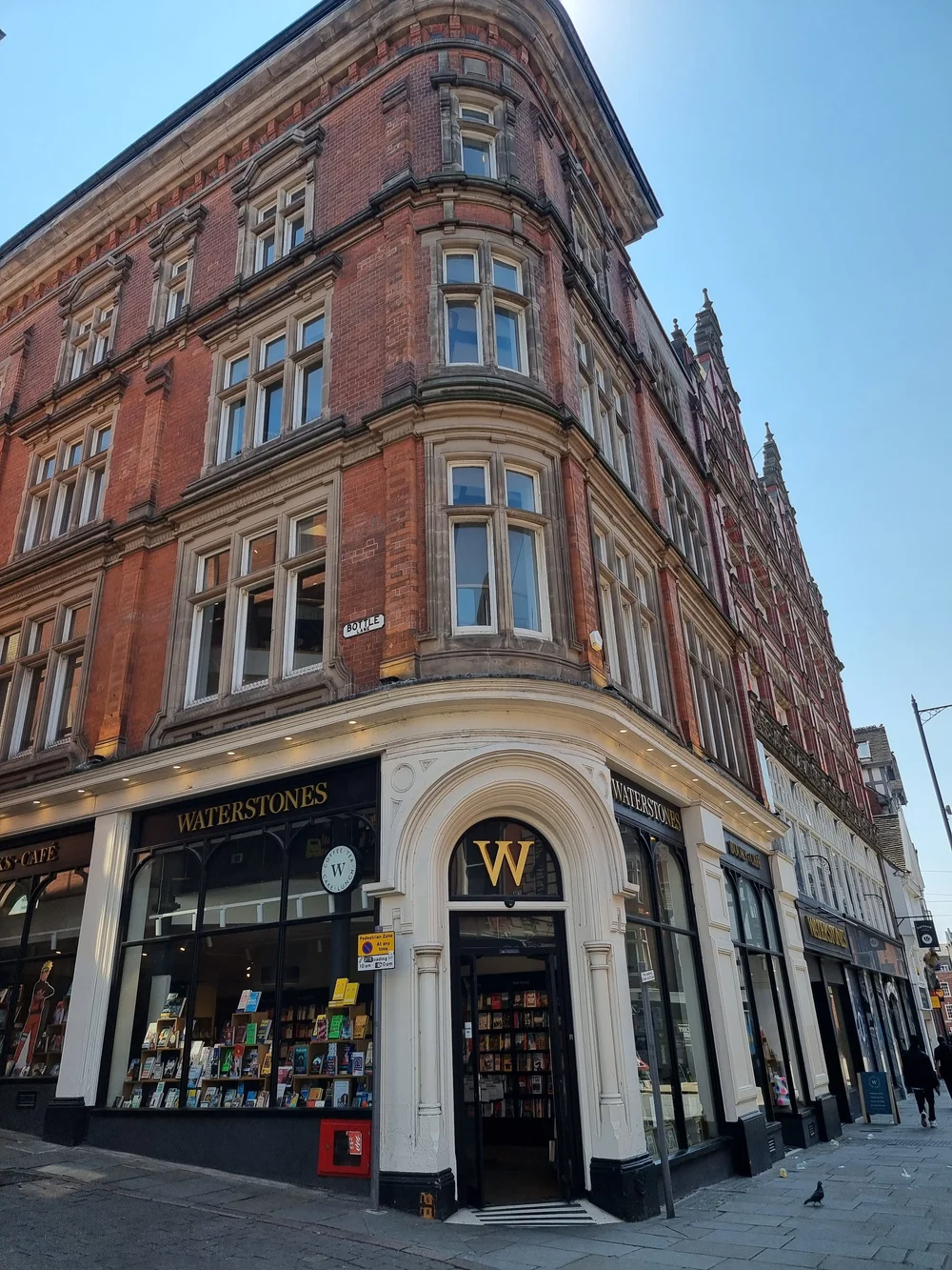 Bookshop Review: Waterstones Nottingham — The Dark Academicals