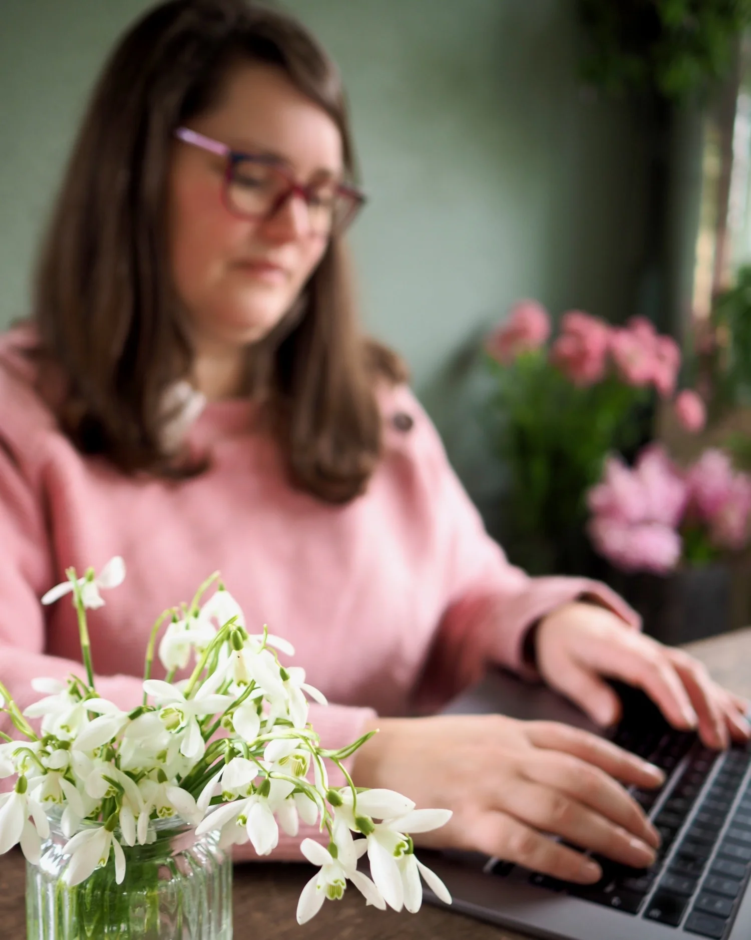 Florist admin assistant | Florist support with business tasks | Florist ...