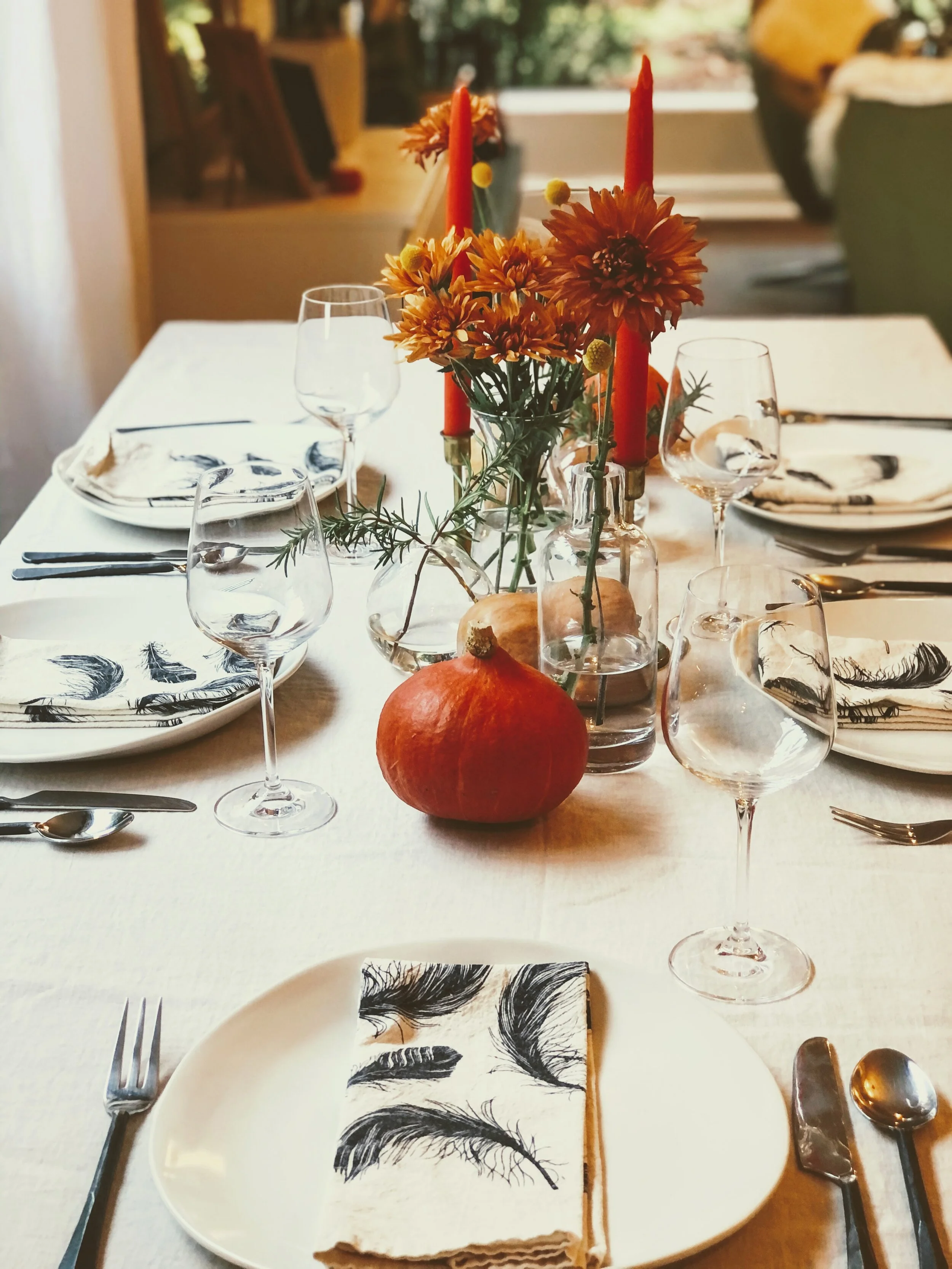 A Joyful Thanksgiving Table Setting — More + Merrier Life