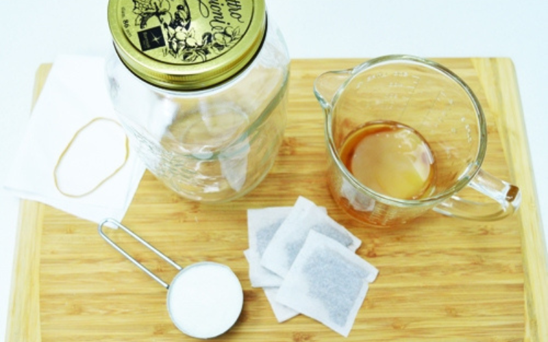 How to make kombucha at home - step by step instructions from Claire ...