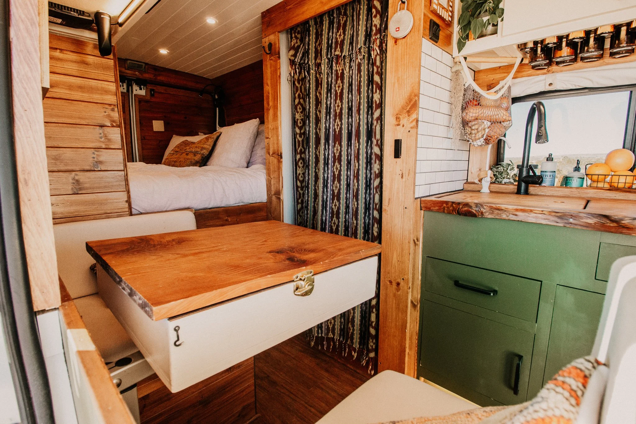 Van Layout — vanhalla adventures™