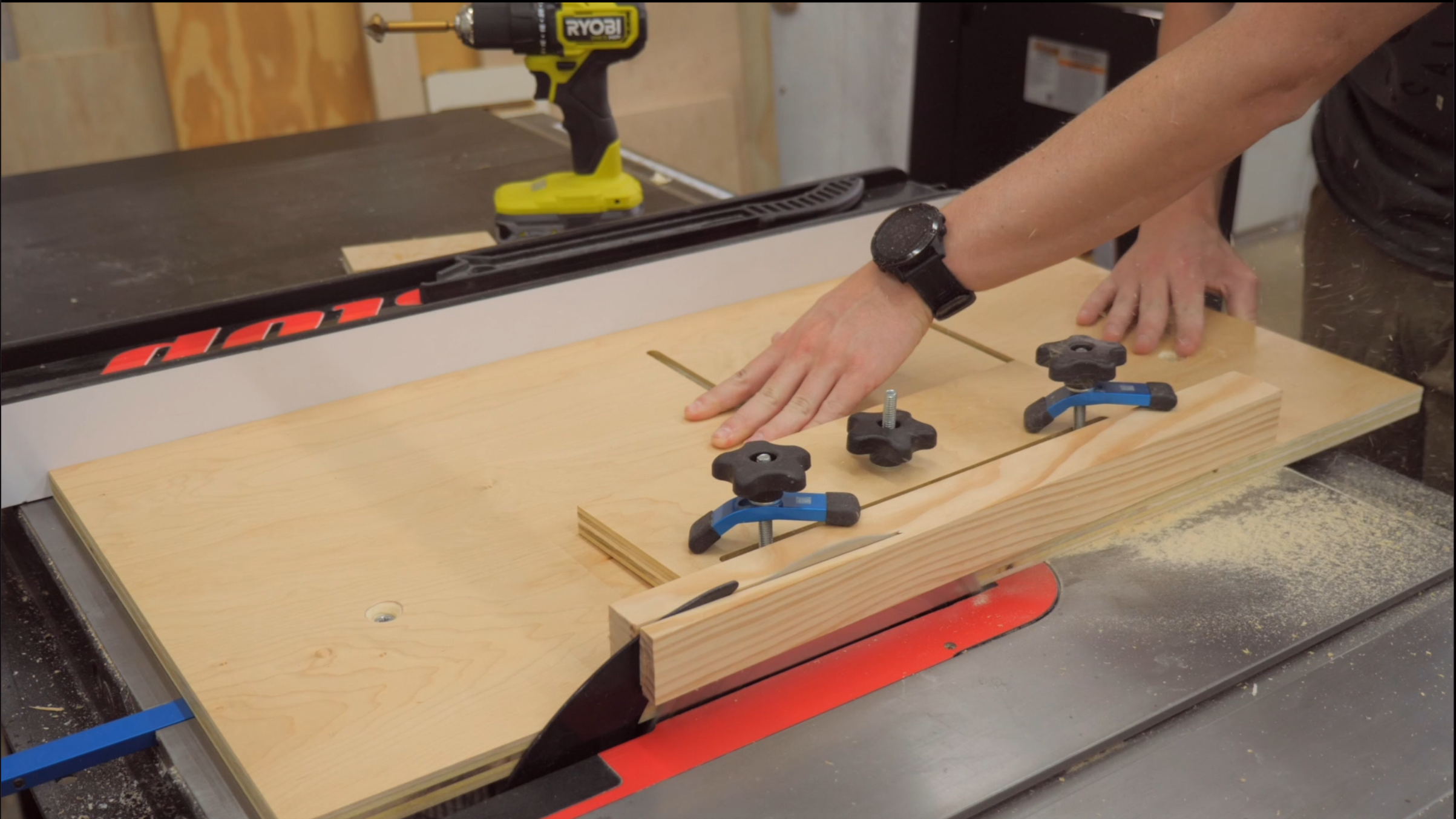 Folding Workbench FREE PLANS — WOODBREW