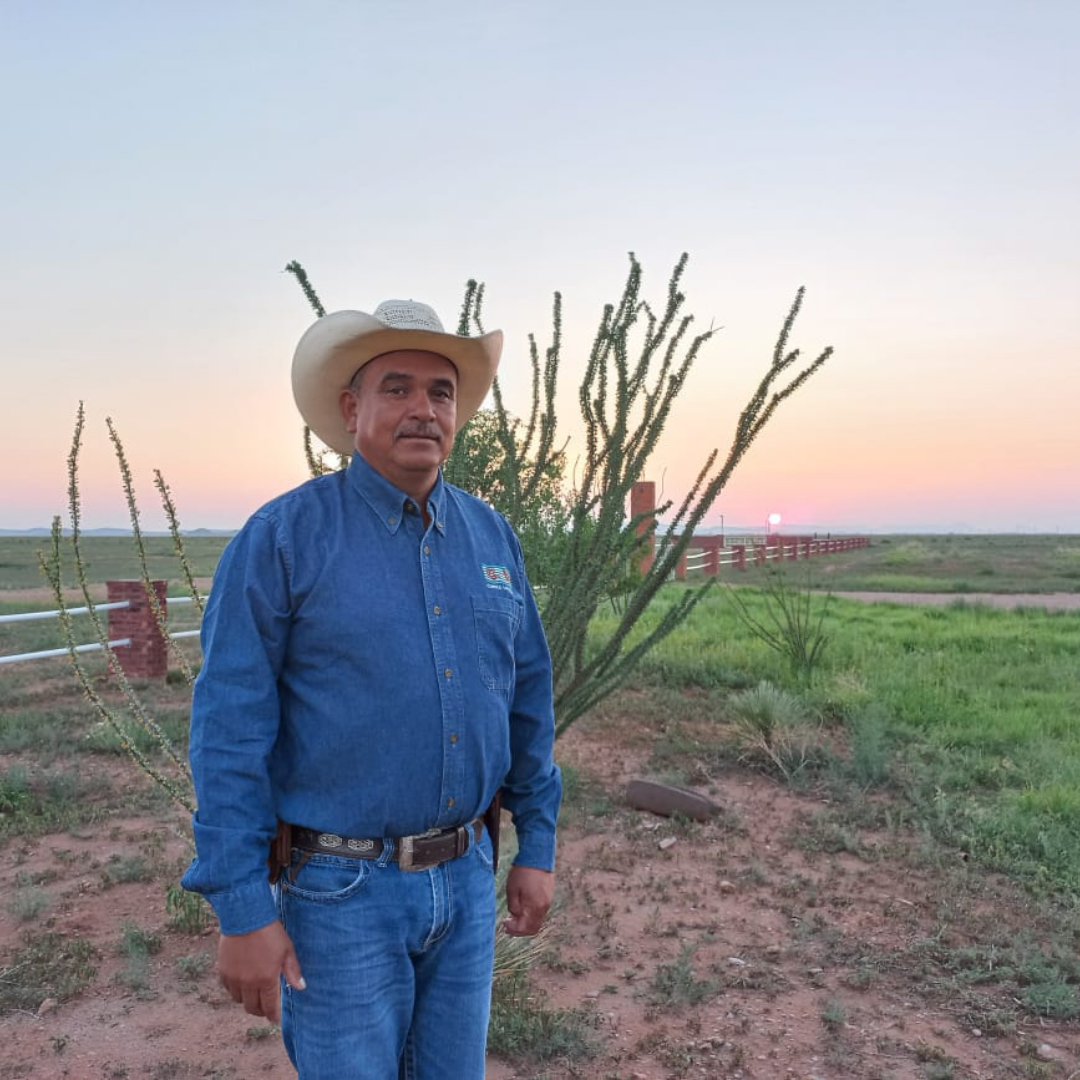 People — Cuenca Los Ojos