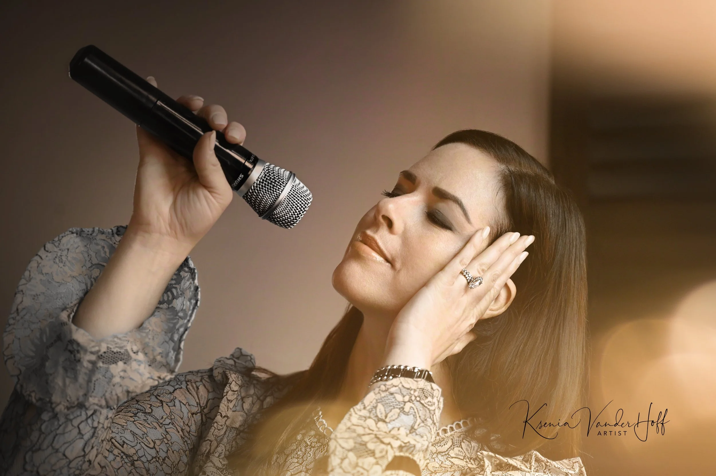 VanderHoff Studio. Wedding, Portrait and Family Photographer.