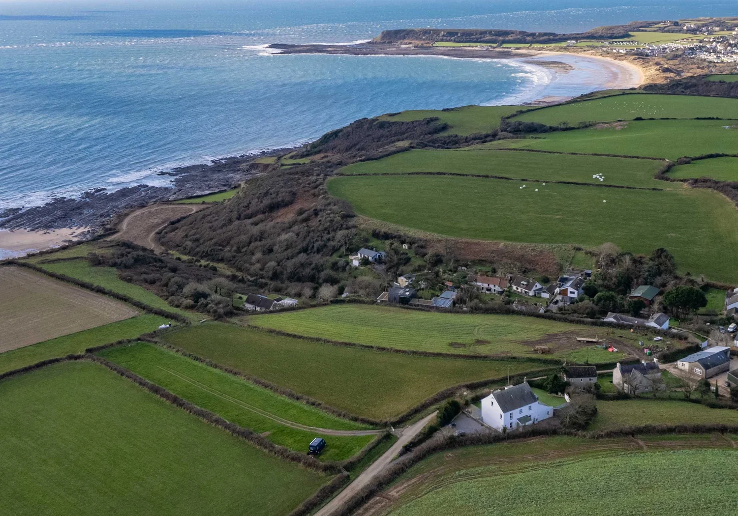 Channel View luxury holiday cottage, Gower — Bayview, Oxwich | Gower ...