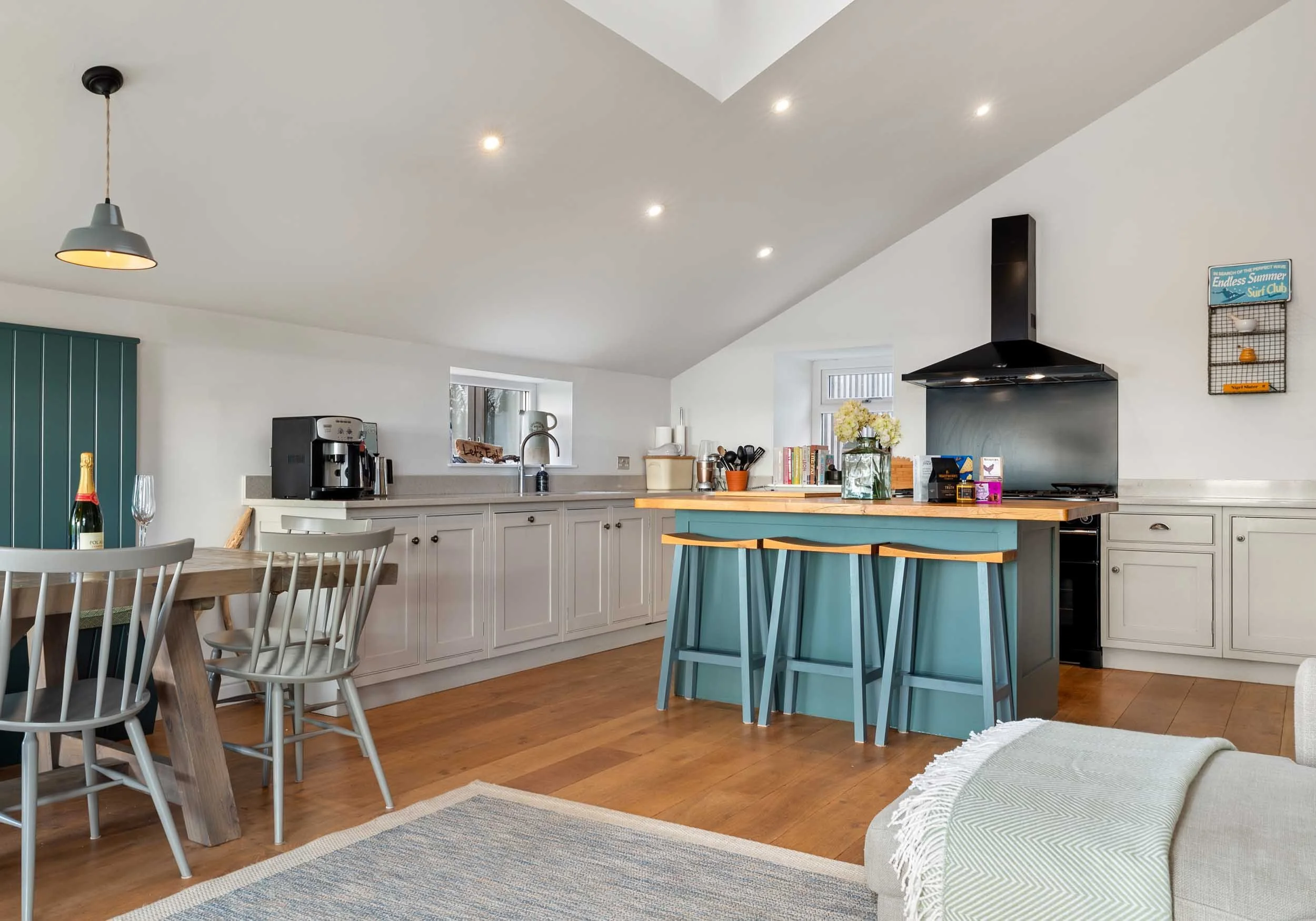 Channel View luxury holiday cottage, Gower — Bayview, Oxwich | Gower ...