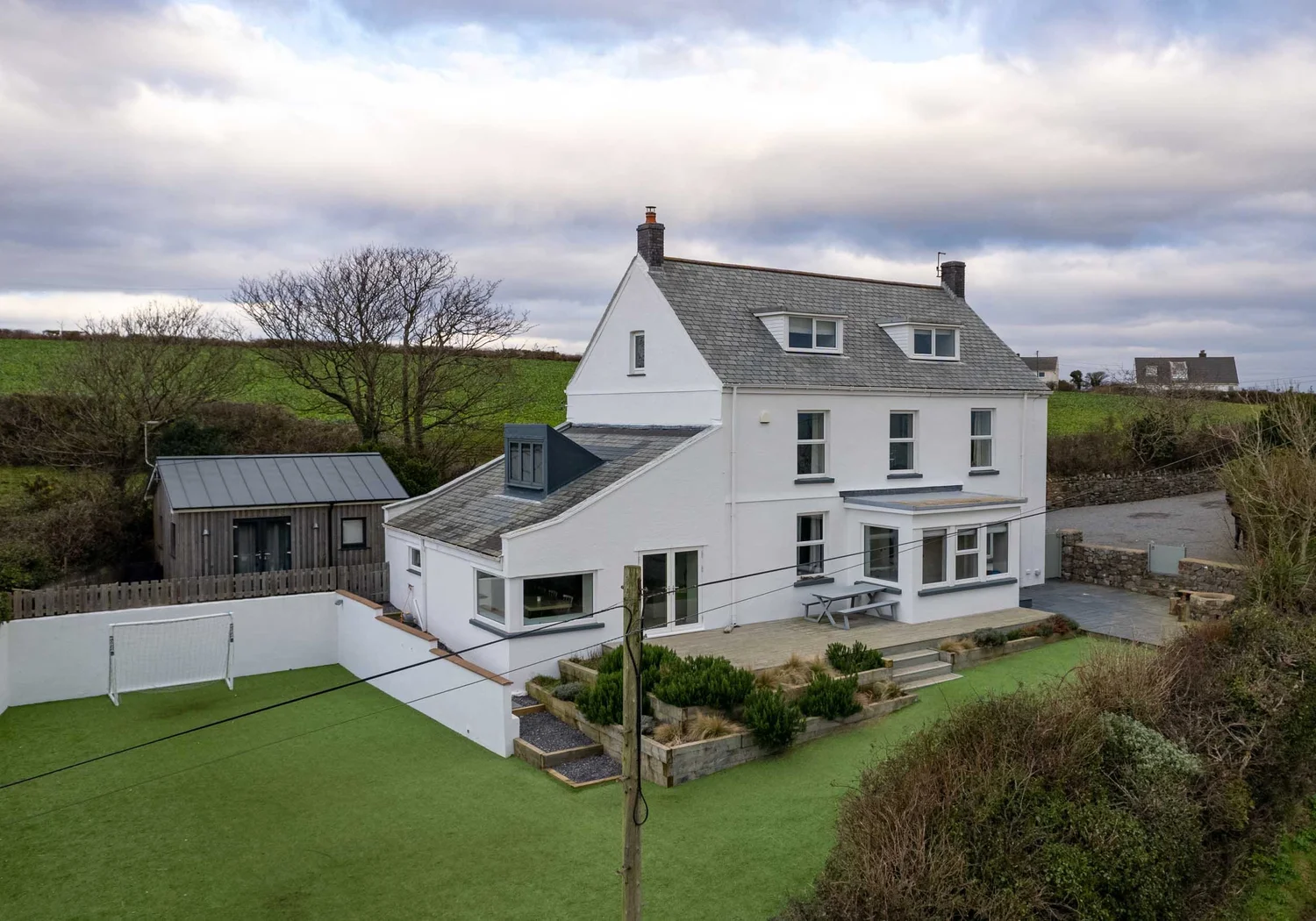 Channel View luxury holiday cottage, Gower — Bayview, Oxwich | Gower ...