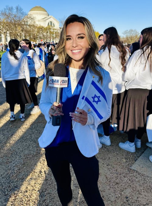 Welcome to Monica's Pa(i)ge!