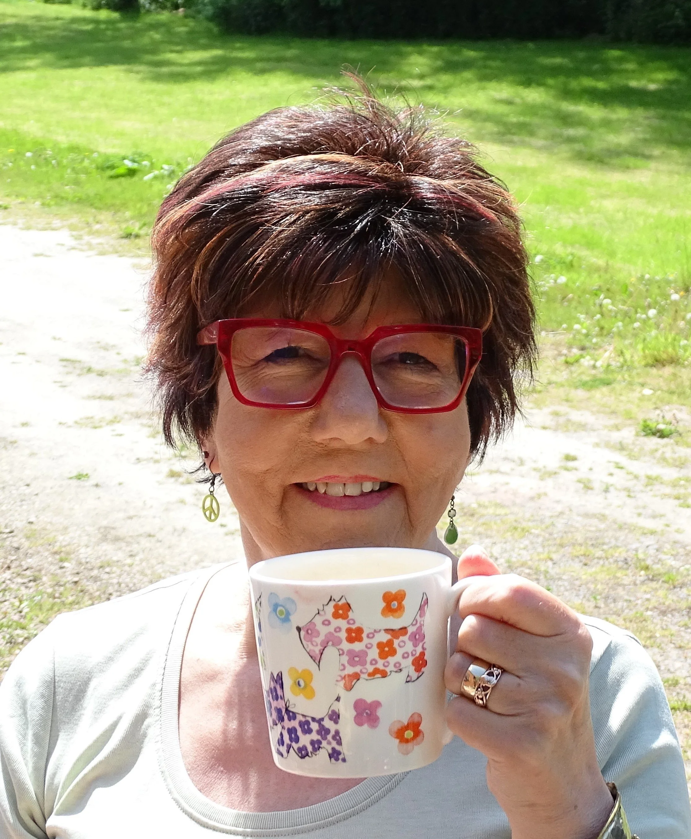 Get to know the author: Lynne Hackles – Cahill Davis Publishing