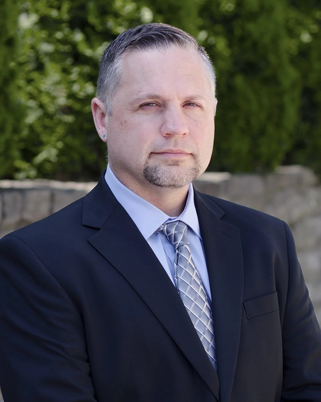 About Us — Lewis & Grant Auctions