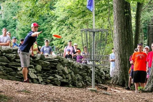 MAPLE HILL DGC — The Disc Golf Photographer