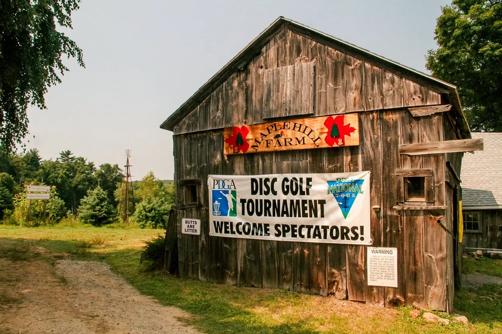 MAPLE HILL DGC — The Disc Golf Photographer