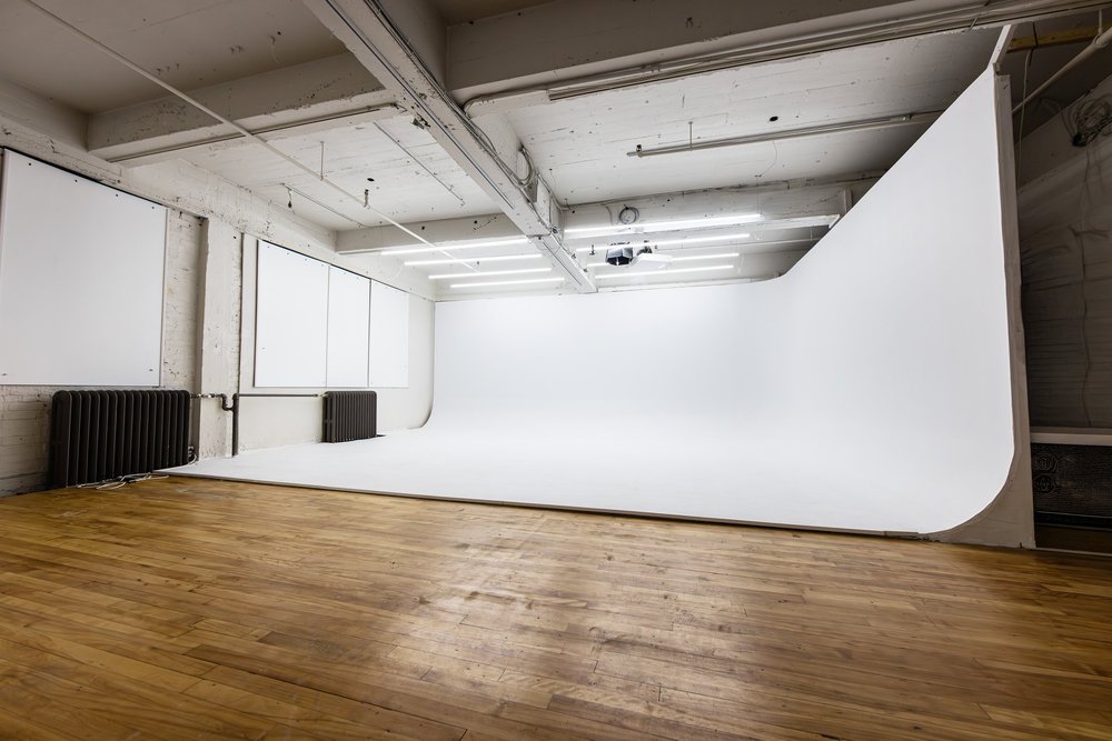 White cyclorama — Xangle Studio