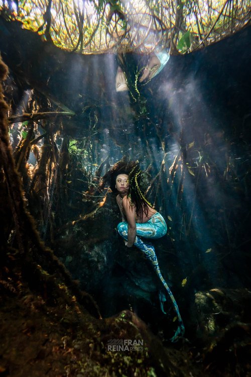 Mermaid Photoshoot in a Cenote | Underwater Photography in Cancun ...