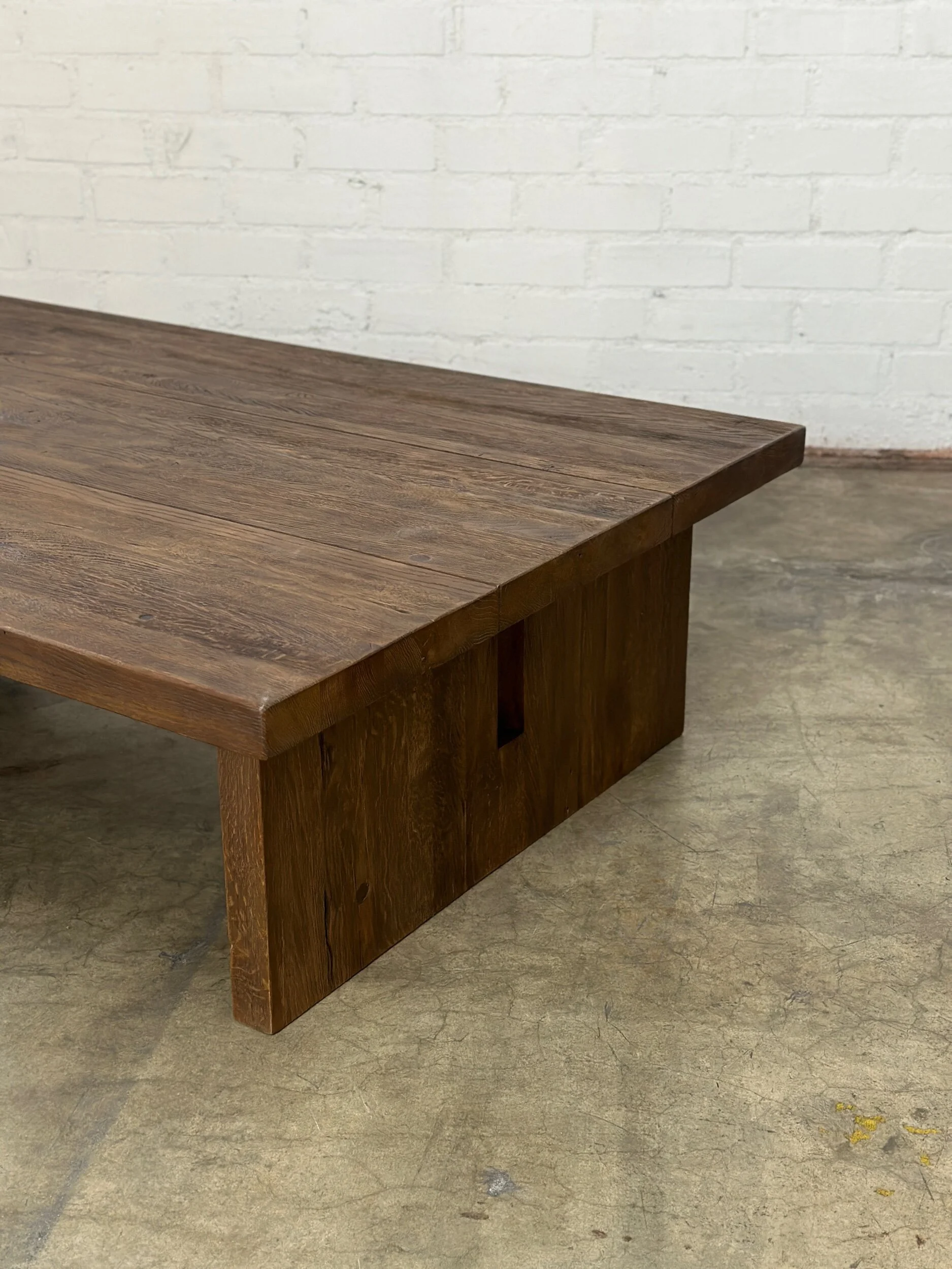 Free form wavy coffee table — VINTAGE ON POINT