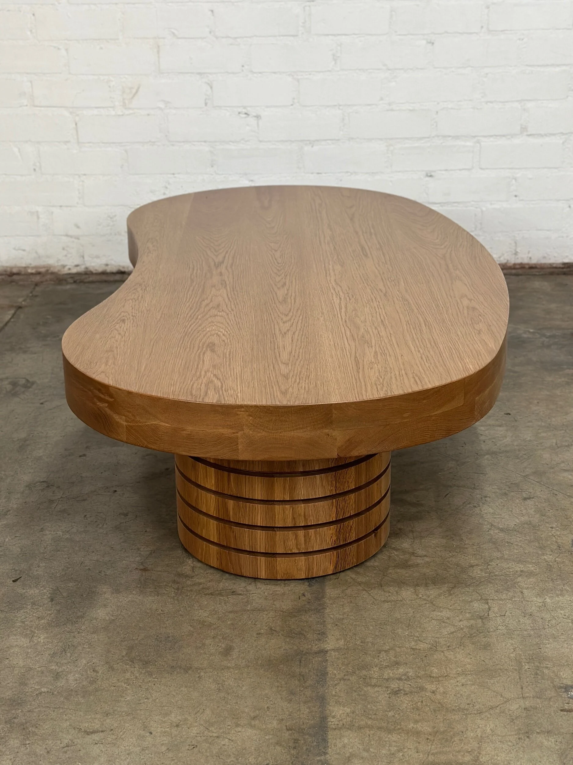 Free form wavy coffee table — VINTAGE ON POINT