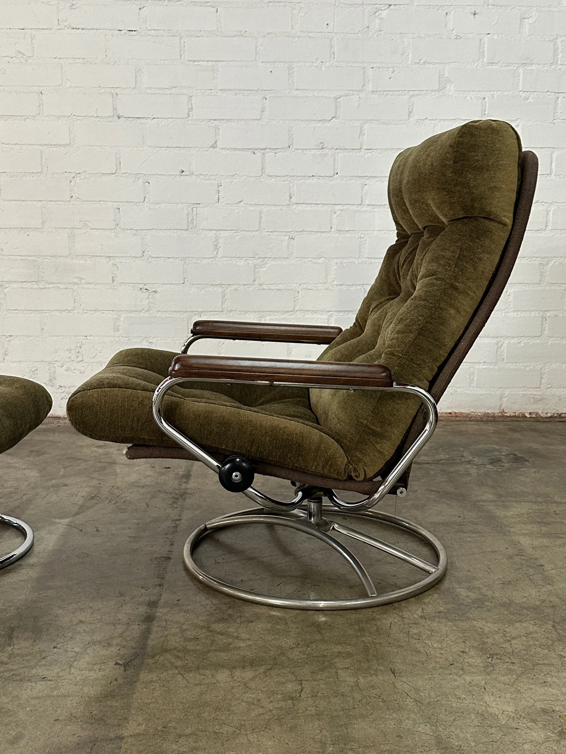 PRODUCTS — VINTAGE ON POINT