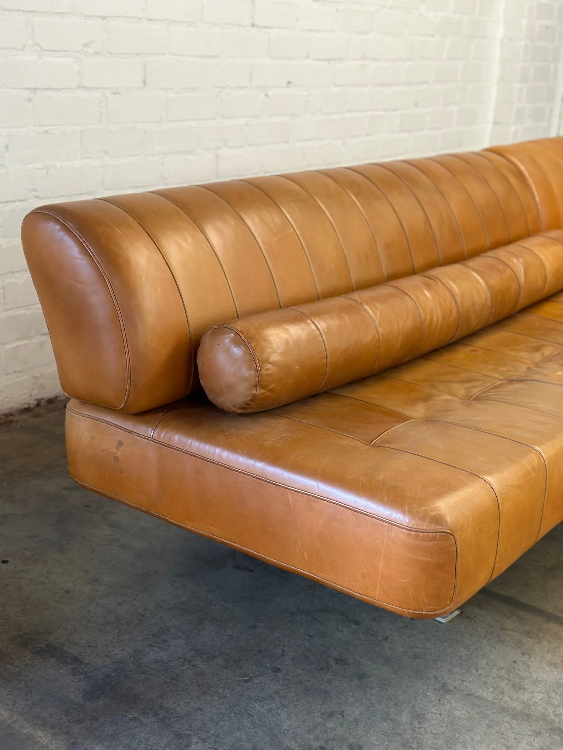 Custom Modular seating by Naughtone — VINTAGE ON POINT