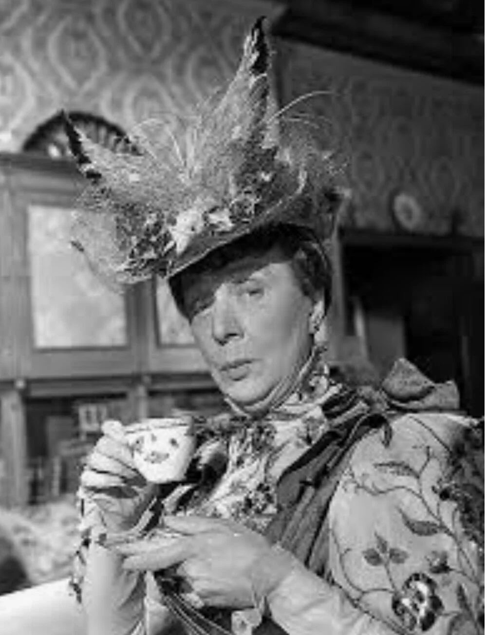 Edith Evans’s Handbag — Alastair Macaulay