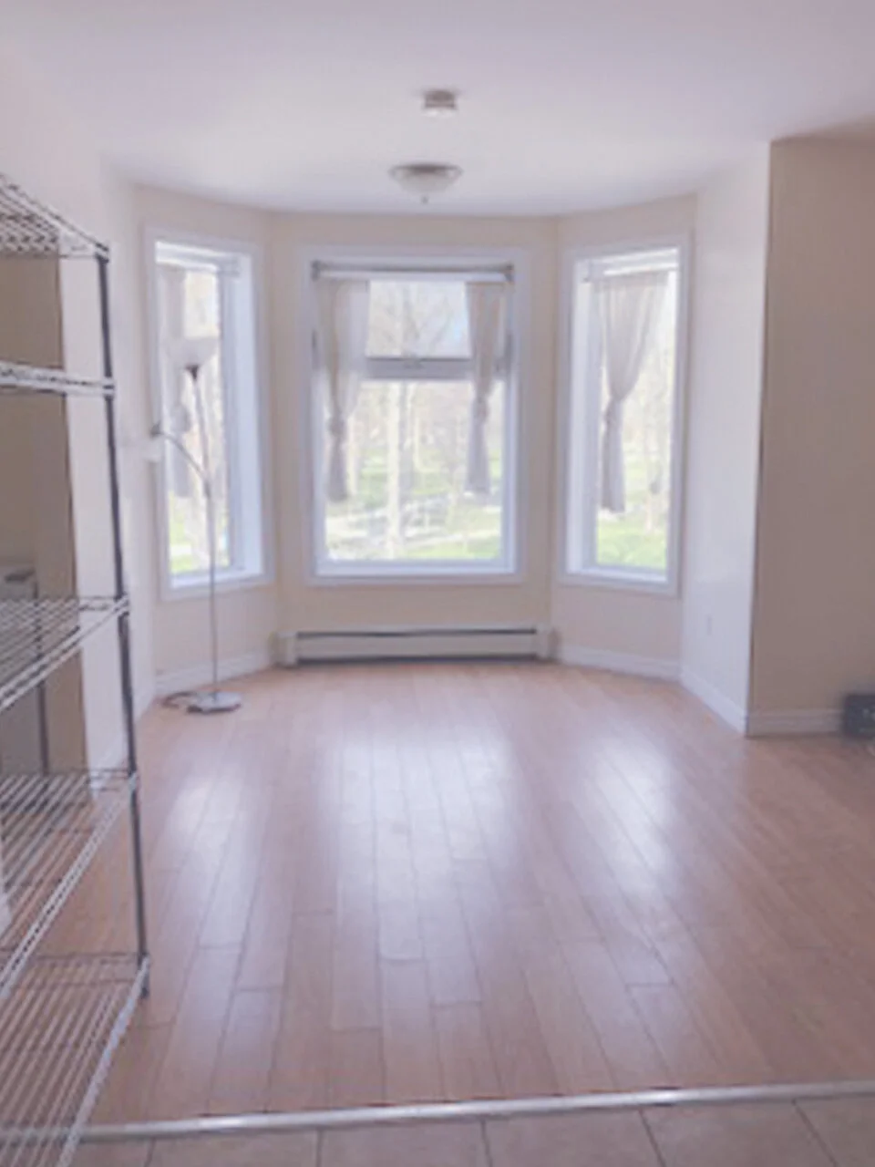 271-2 Alfred Street — Clean & well-maintained Queen's student houses in ...