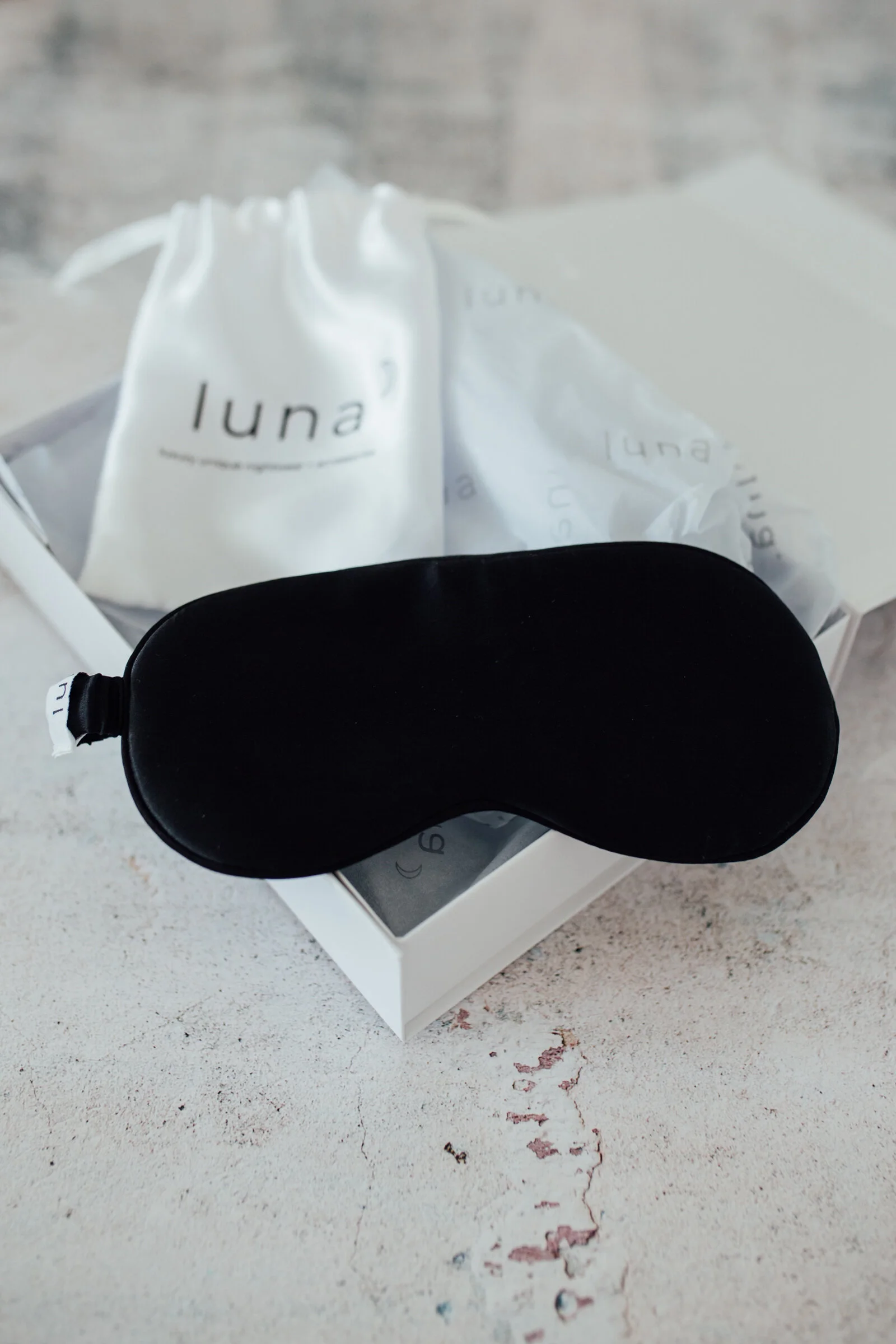 Luna Luxury 19momme Black Silk Eye Mask — Luna Nightwear