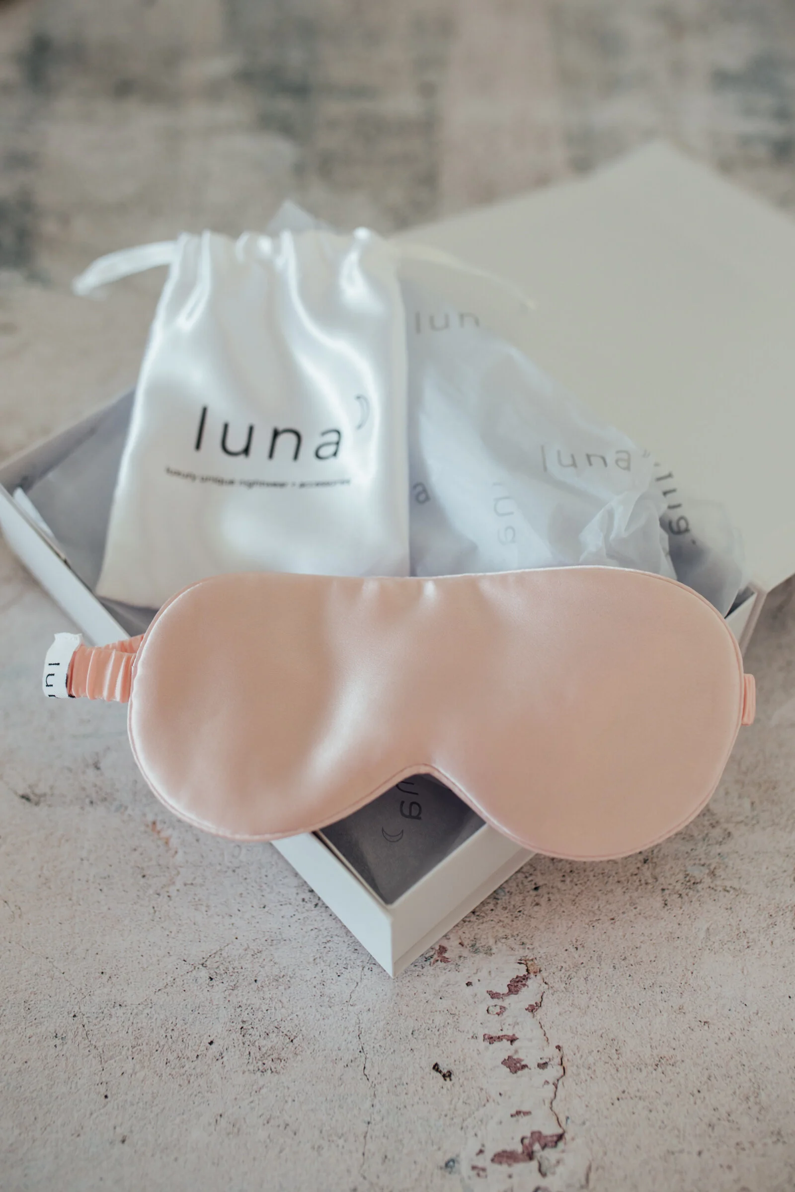 Luna Luxury 19momme Pink Silk Eye Mask — Luna Nightwear