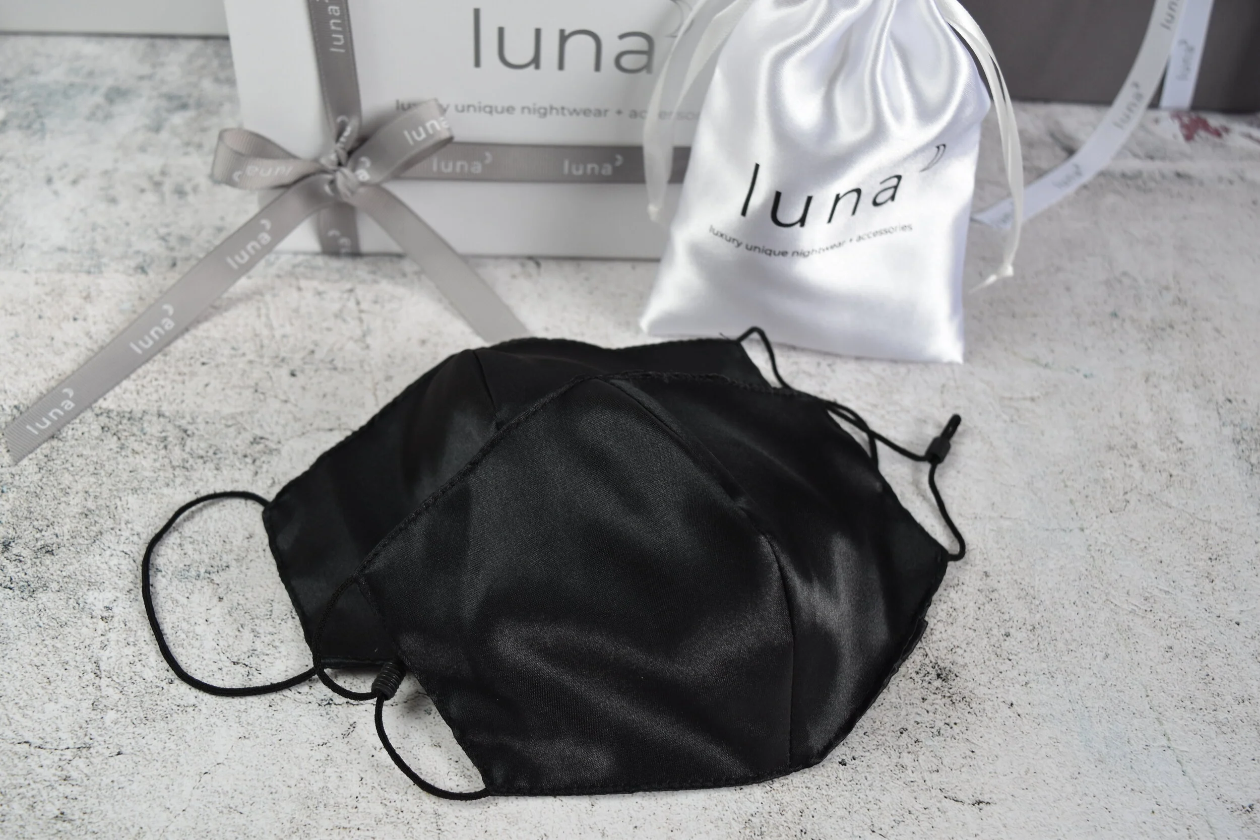 2 Pack Panther Black 19 Momme Silk Face Masks — Luna Nightwear