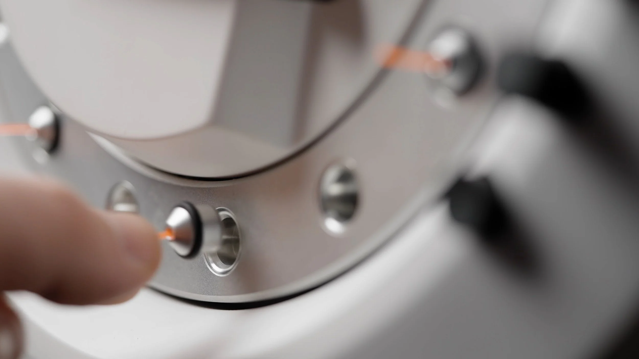 Circle Guitar is a rhythm machine.