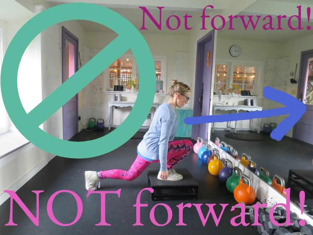 Alternating Reverse Lunge — Movement Muse