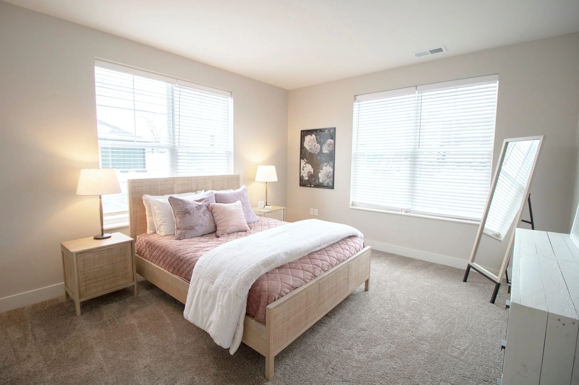 Downtown Toledo Apartments — Marina Lofts Toledo