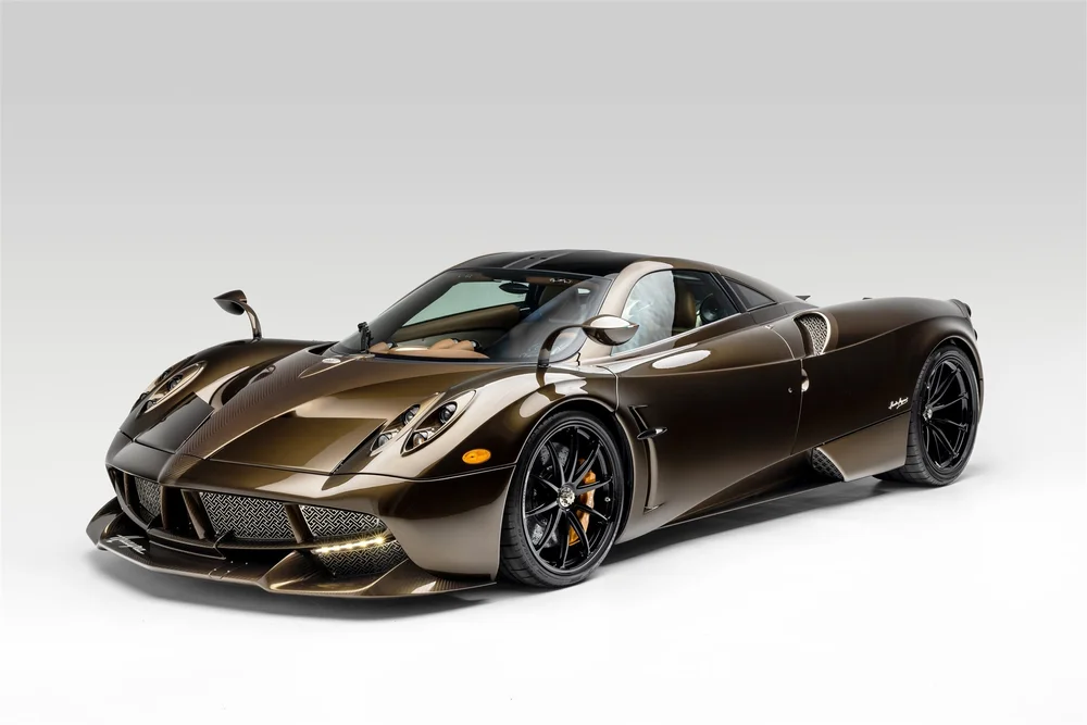 Pagani Huayra Carbon Edition Wallpaper