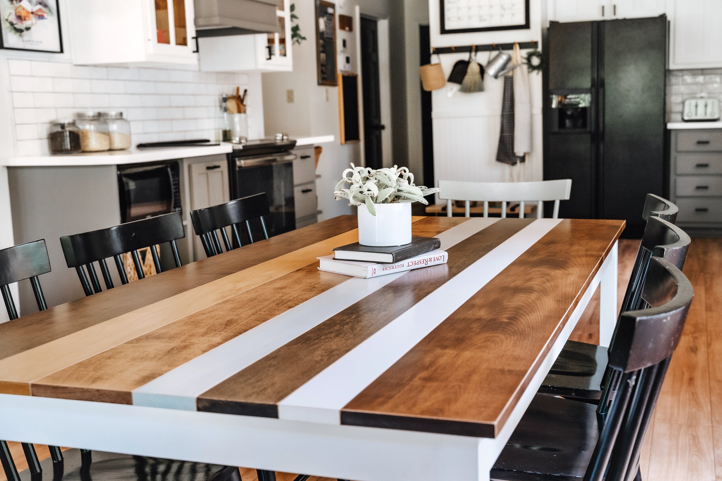 The Hannah - Dining Table - Kitchen Table Set